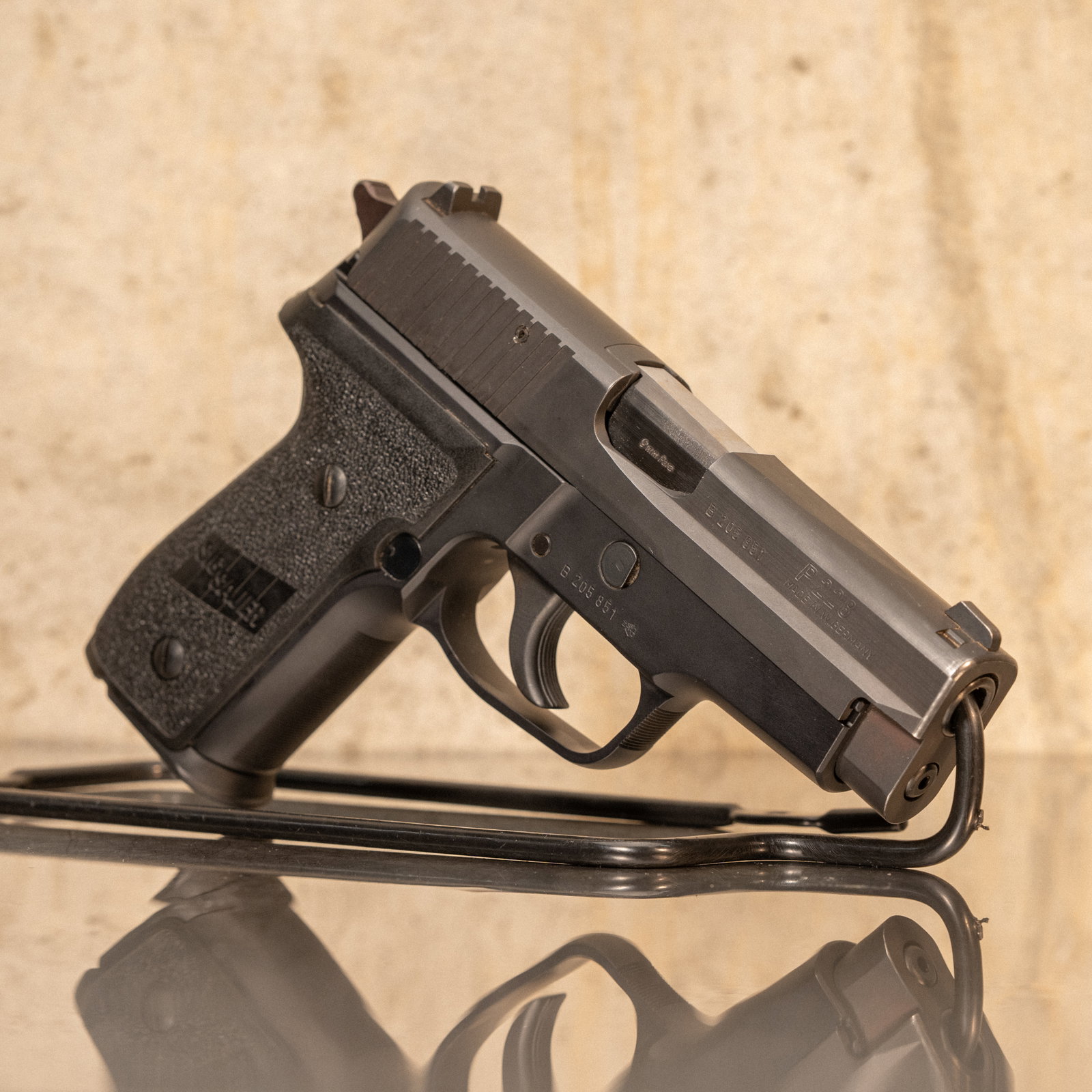 Sig Sauer P228 | Spectral Gambit